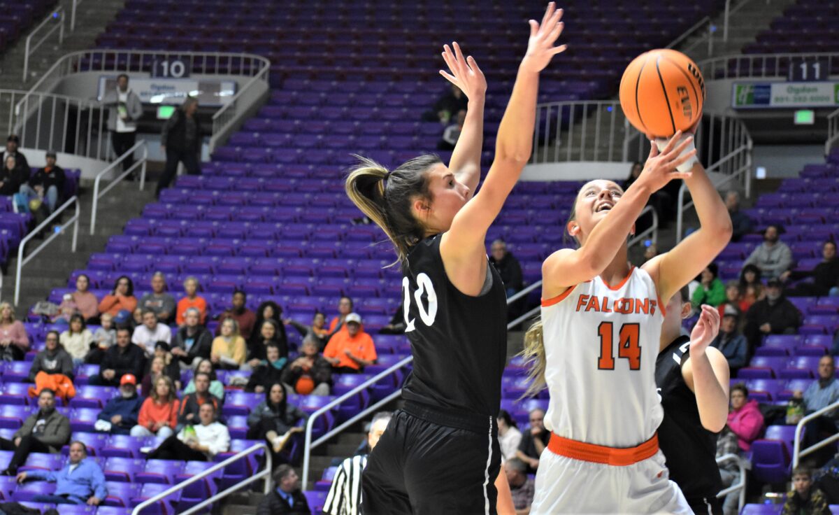Skyridge girls basketball plays its game to beat Syracuse in 6A ...